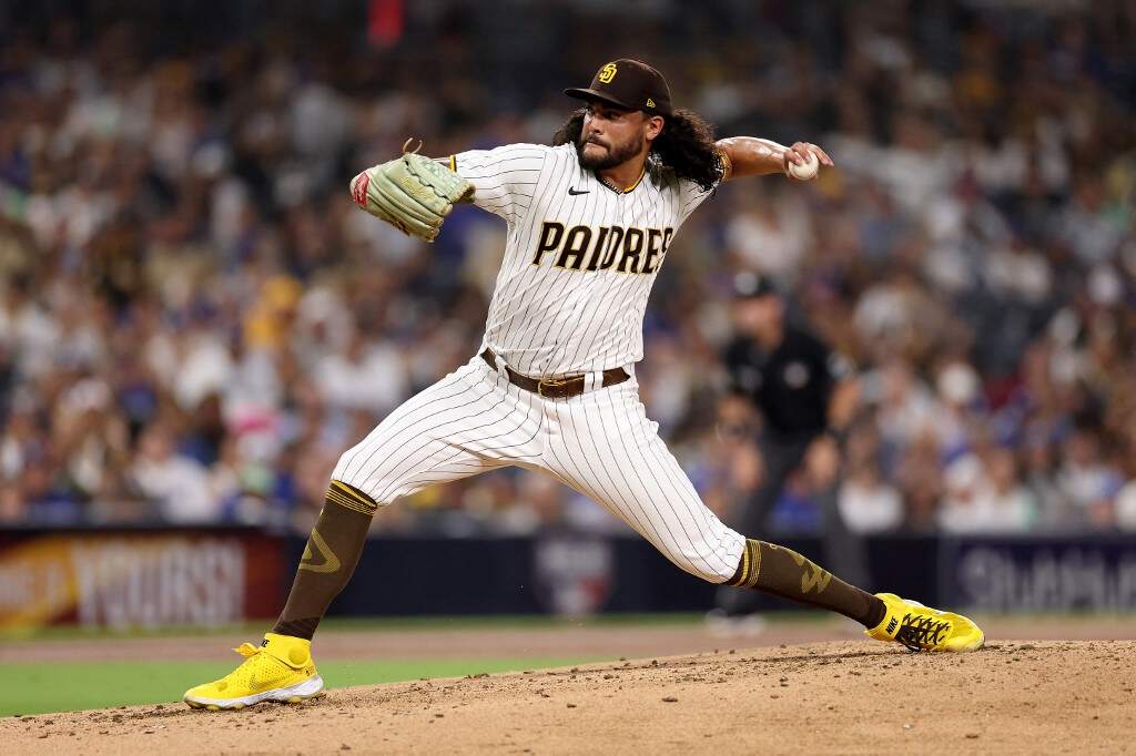 MLB First Look: Manaea Eyes Solid Finish vs Giants