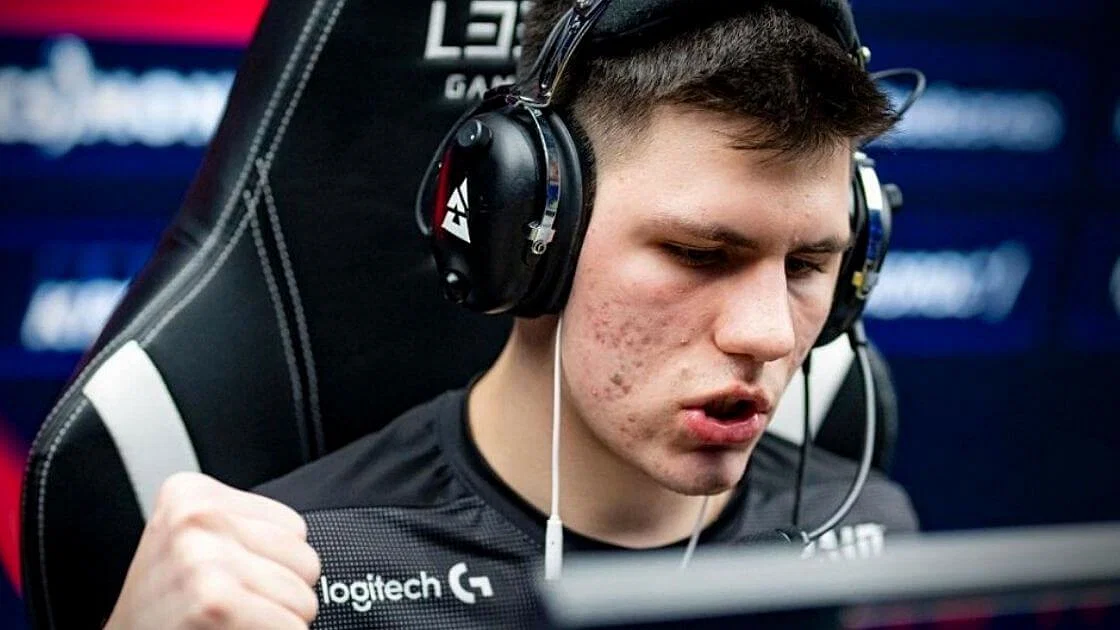 NAVI turns into international roster after 3 massive signings