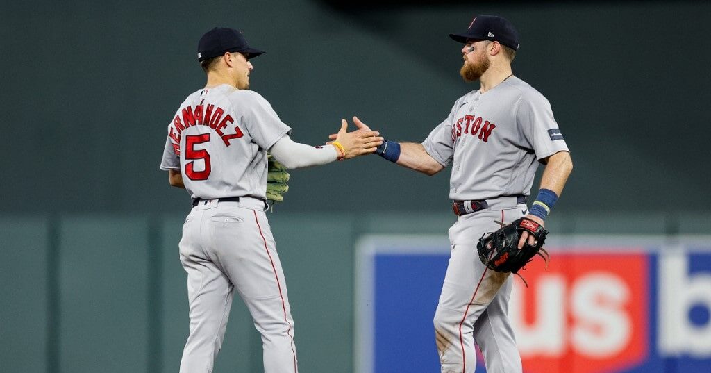 MLB First Look: Streaking Sox, Whitlock Take Aim at Twins