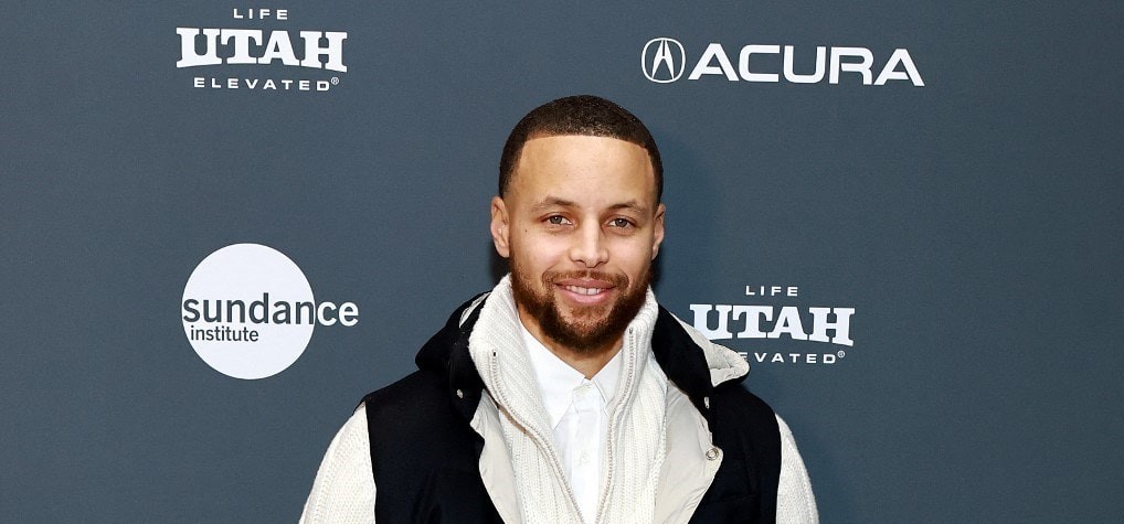 Stephen Curry: Underrated - The Rise of a Basketball Legend