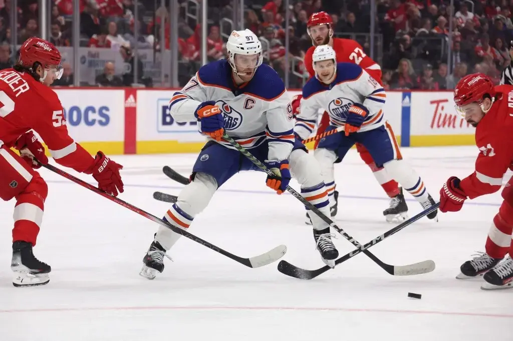 NHL Expert Picks & Predictions - NHL Picks and Parlays