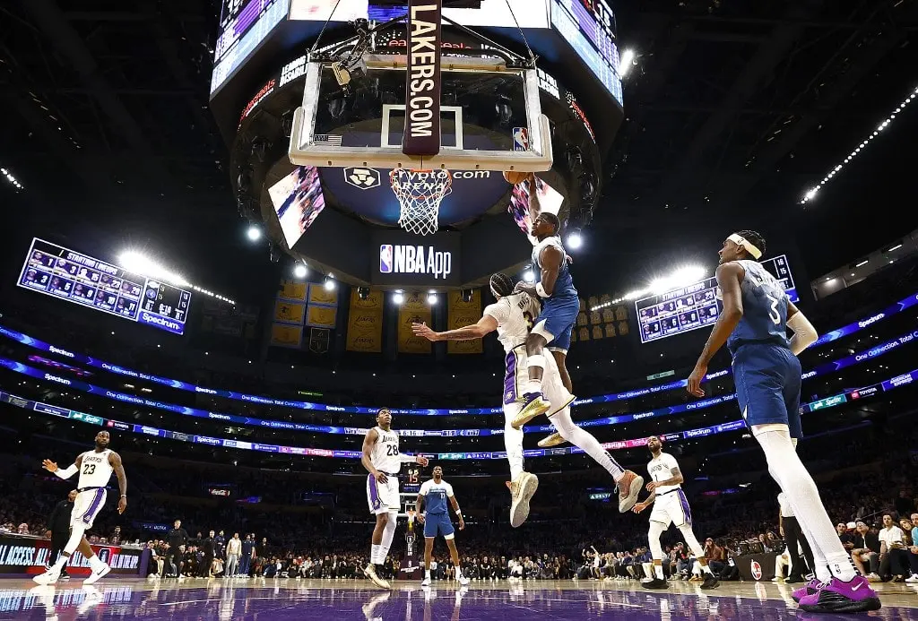 NBA’s Greatest In-Game Dunks of All Time