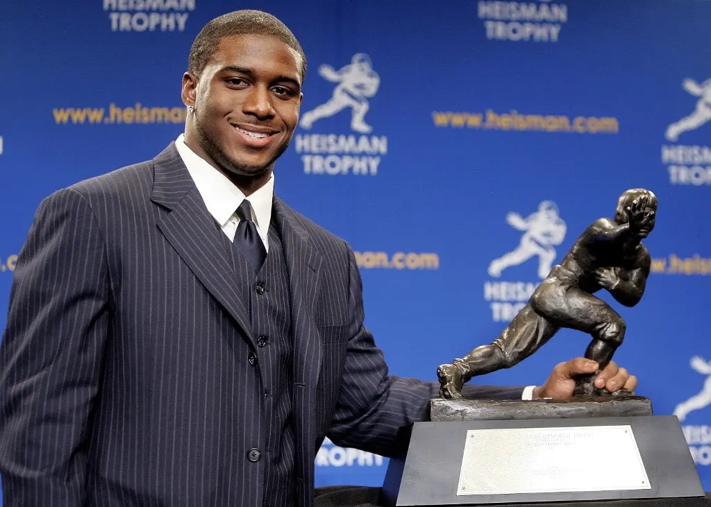 Reggie Bush Gets His 2005 Heisman Trophy Back