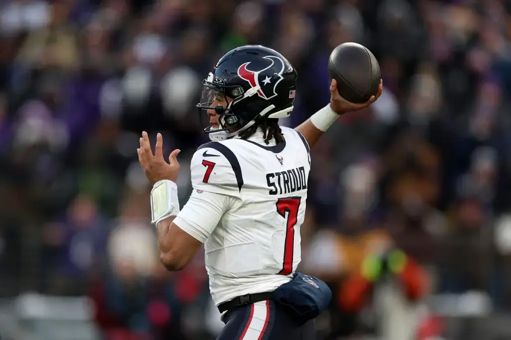 10 Great NFL Quarterbacks Who Became Broadcasters