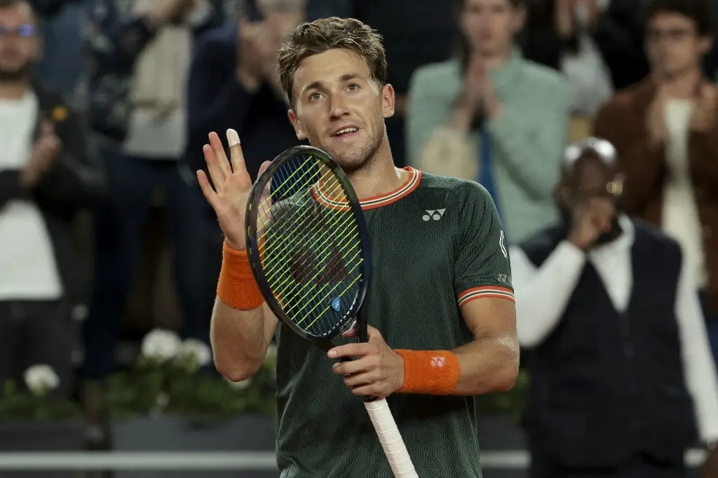 Zverev to Solve Semifinal Curse, Beat Rudd at French Open