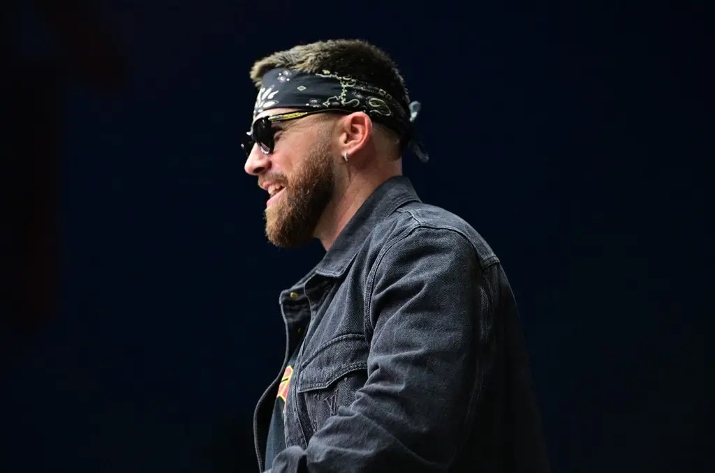 First Look at Travis Kelce in Horror Series: ‘Grotesquerie’