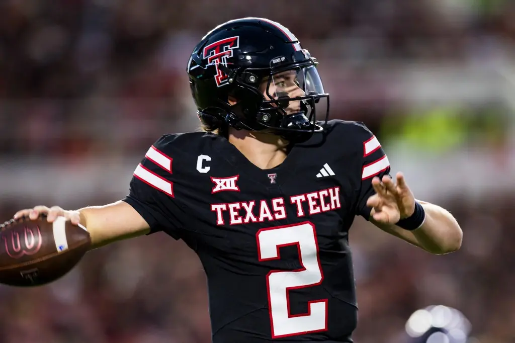 College Football Betting News, Odds, Picks