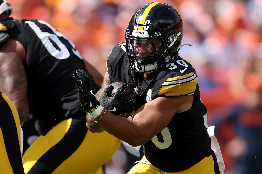 AFC North Player Props Week 10: Jaylen Warren Top PIck