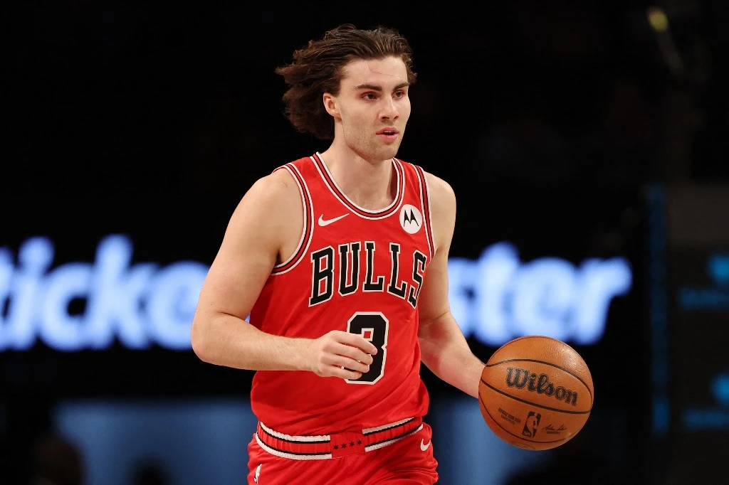 Best NBA Player Props: Bet on Josh Giddey Over 5.5 Assists 11/13