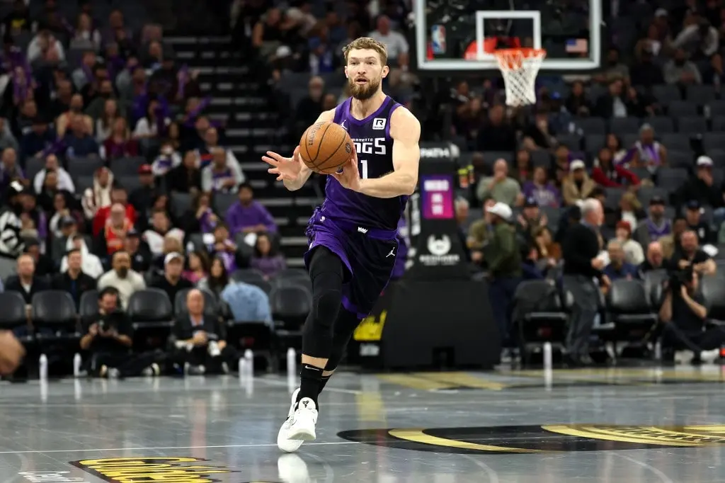 Best NBA Player Props: Sabonis Over 12.5 Rebounds Among Top Picks Dec 16