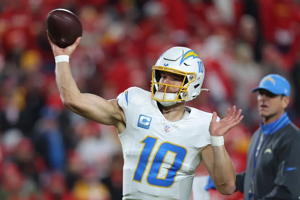 Buccaneers vs Chargers Prediction, ML, Total and Props for NFL Week 15 ...