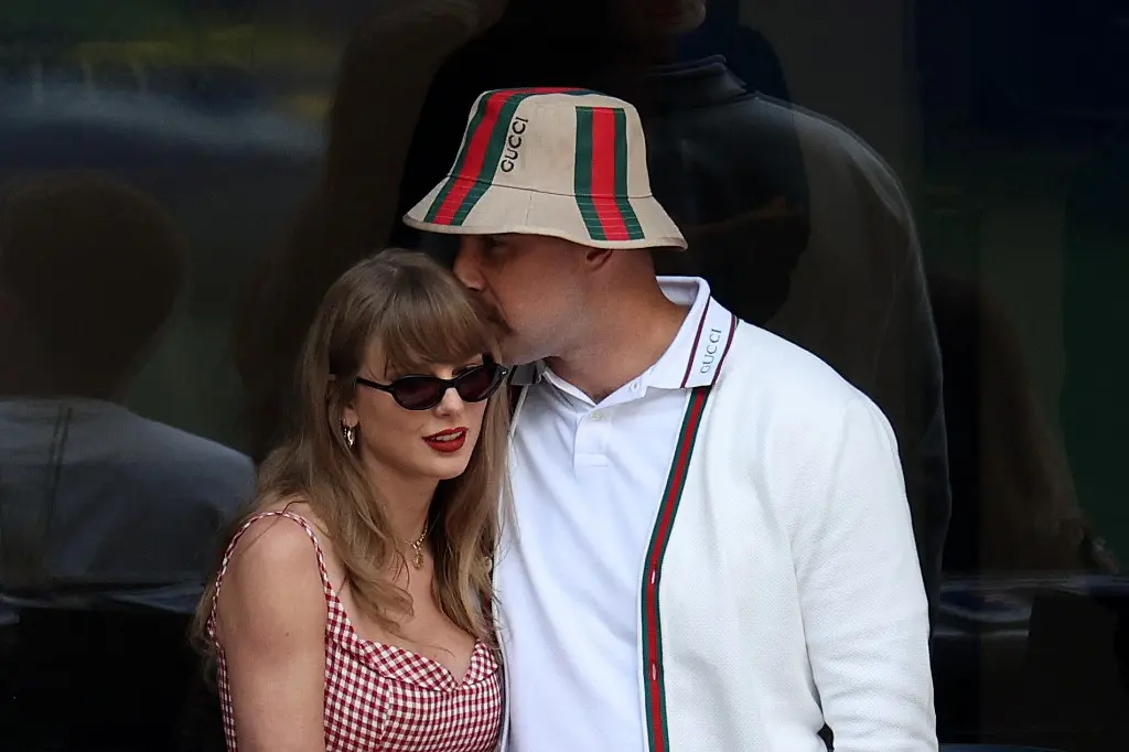 Taylor Swift and Travis Kelce Hosted a Family Thanksgiving Taylor Swift and Travis Kelce Hosted a Family Thanksgiving