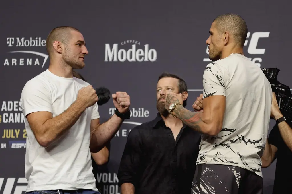 Alex Pereira to Corner Sean Strickland at UFC 312