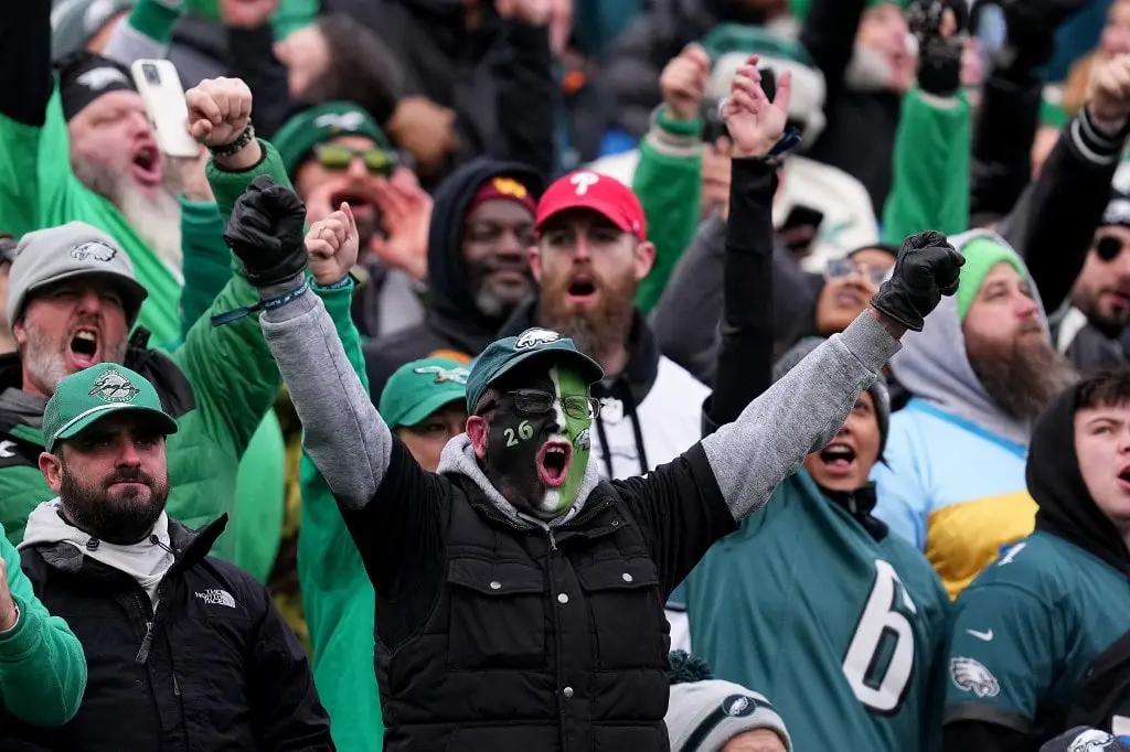 Eagles Fans Dive Into Super Bowl Madness!