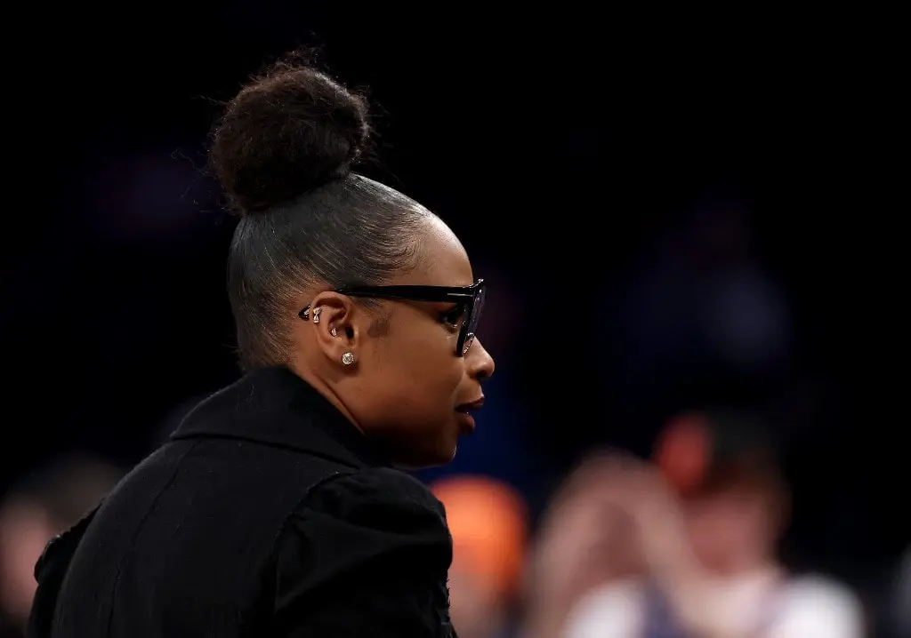 J-Hud Gets Hit Courtside as Knicks’ Chaos Hits New Level
