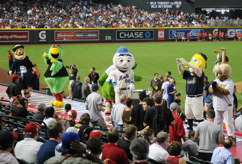 The 5 Highest-Paid Mascots in the MLB