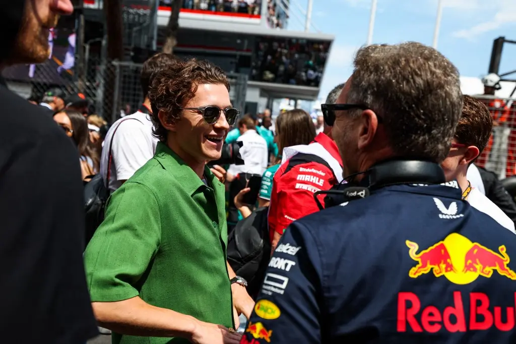 5 Celebrities That Have Waved F1’s Chequered Flag