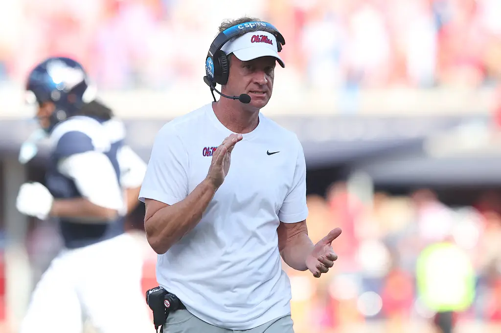 Kiffin Is Headed To LSU, Verstappen Wins In Qatar & More