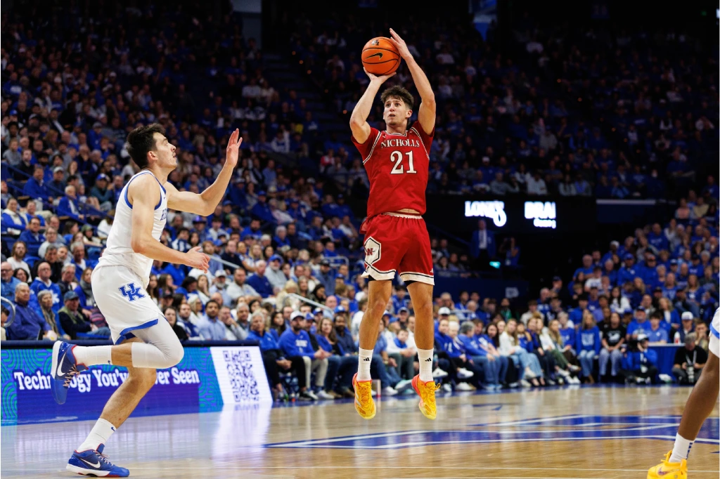 College Basketball Best Bets: Top Picks, Props and Odds for Monday, 01/12