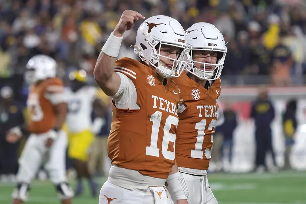 College Football Bowls Wrap-Up: Chaos, Blowouts, and Breakout Stars