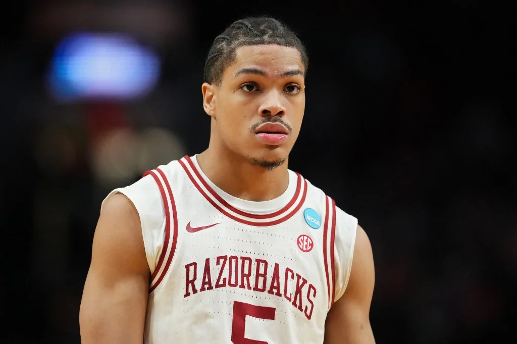 March Madness Sweet 16: Arkansas vs Arizona Prediction & Picks