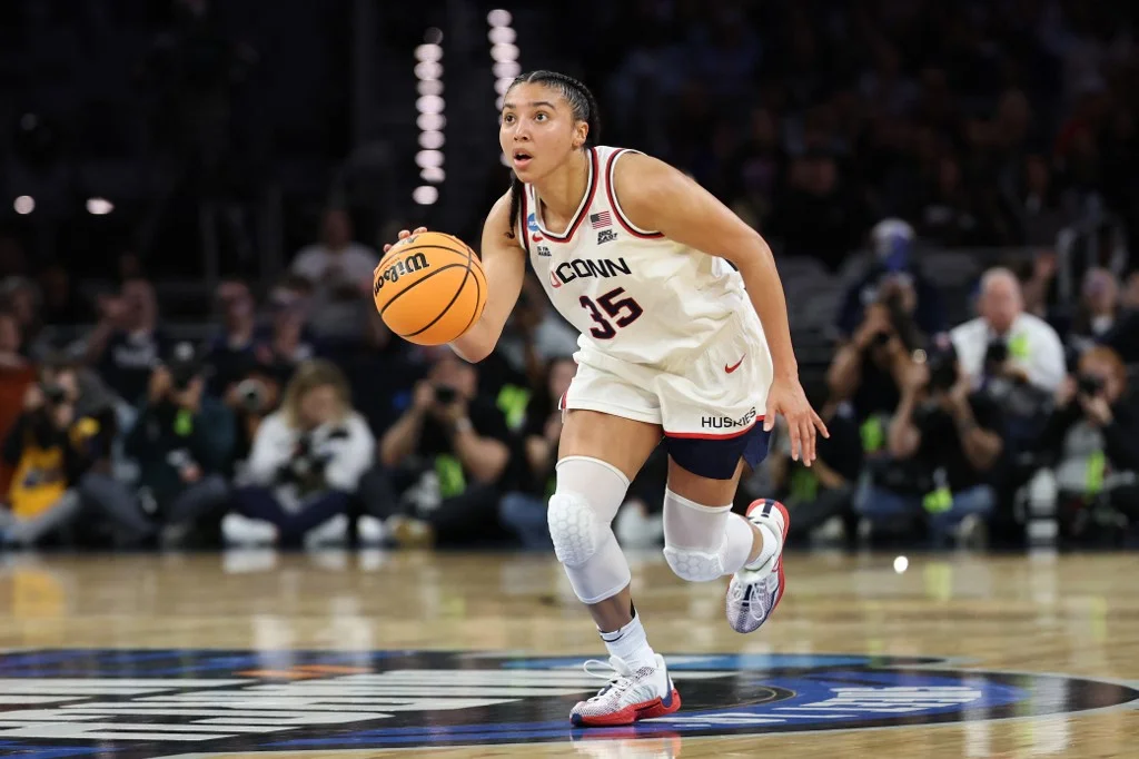 Paige Bueckers Is Putting Up Big Numbers in Her Rookie Year